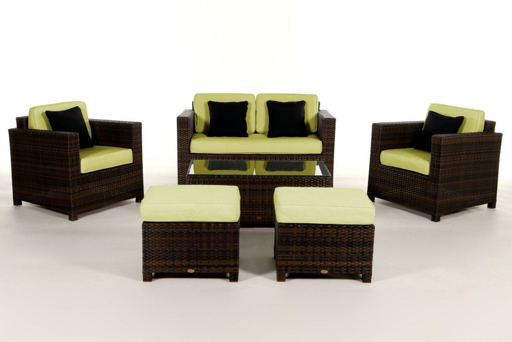 Die Rattan Lounge Diamond ist sehr bequem